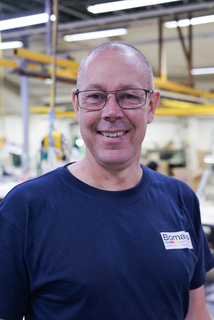 Kontakt - Bomans lackering